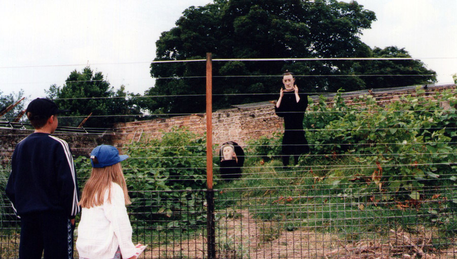 Headless People at the Zoo (1997) - Whalley Range All Stars